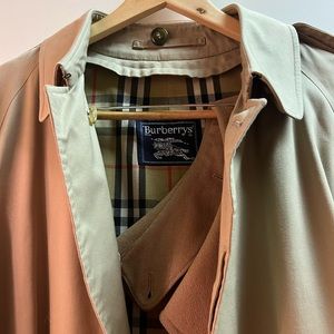 Burberry | Jackets & Coats | Burberry Iconic Trench Coat | Poshmark